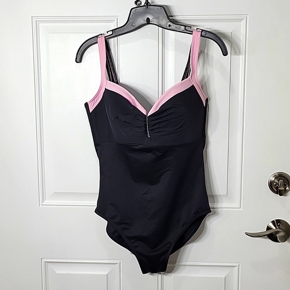Miraclesuit | Swim | Miraclesuit 223 Must Haves Escape One Piece ...